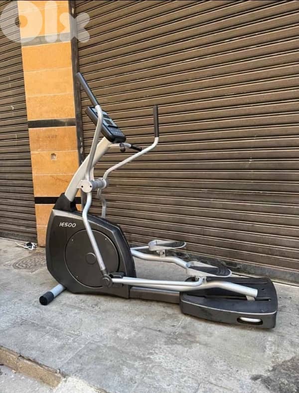 Big elliptical made in germany bt7mel wazen 180 kilo whatsapp 03139571 ...