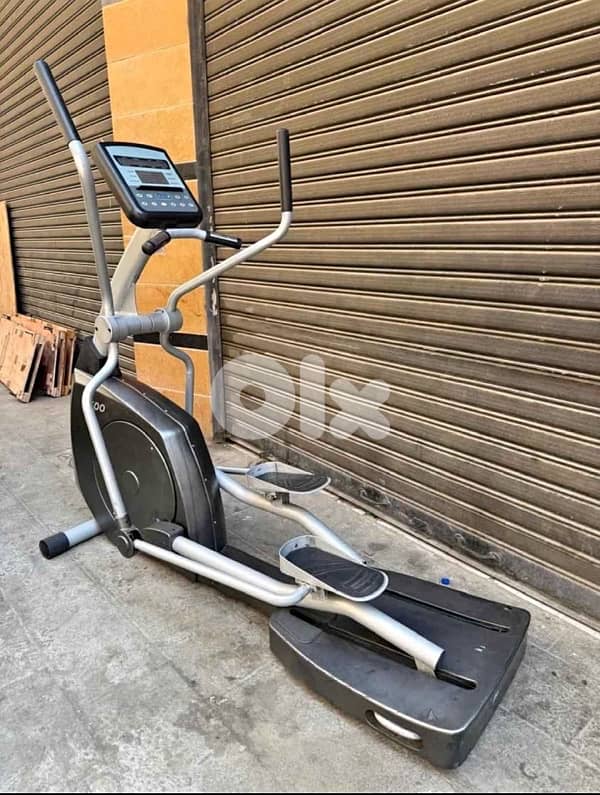 Big elliptical made in germany bt7mel wazen 180 kilo whatsapp 03139571 ...