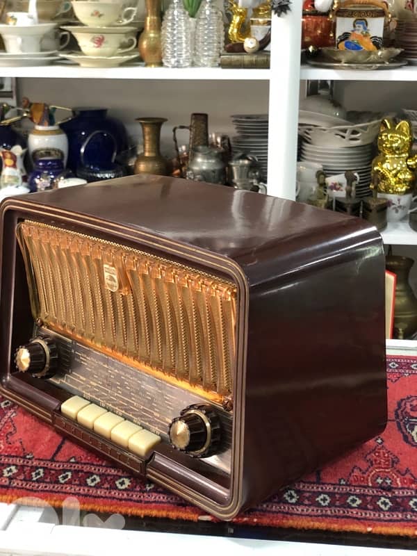 Vintage Philips Philetta Tube Radio - Antiques & Collectibles - 116743503